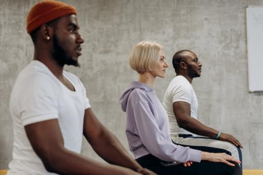 7 Breathing Exercises For Singing To Try For Breath Control - Yona ...